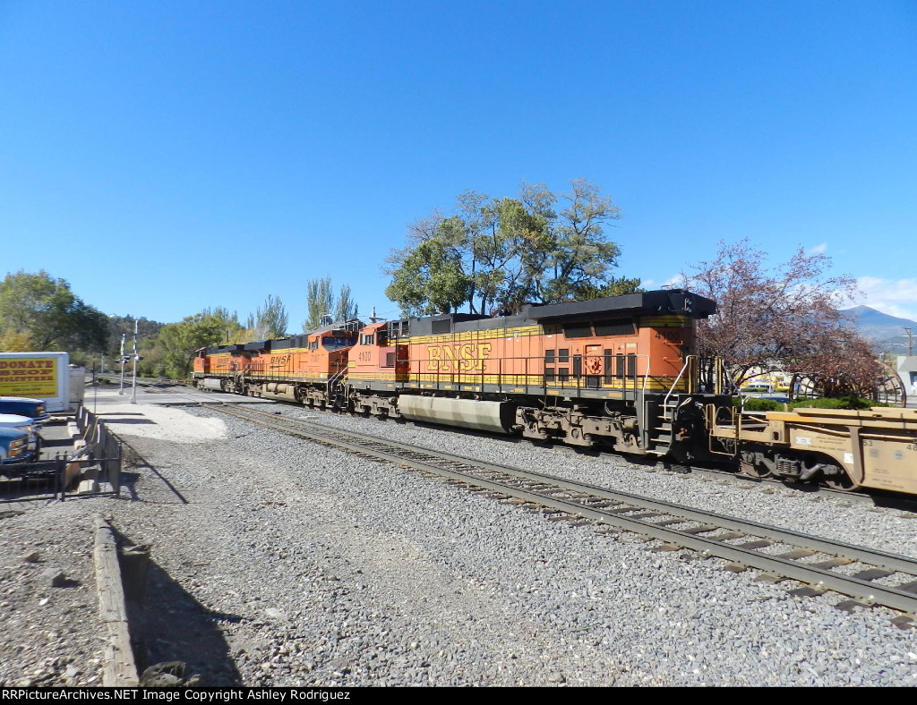 BNSF 4100